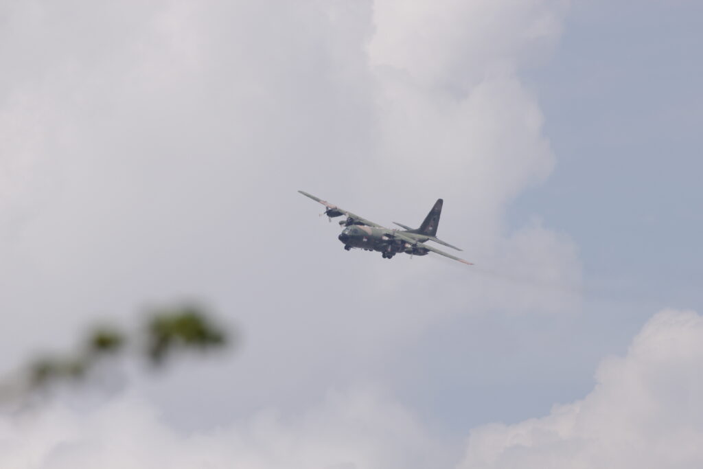 Plane Spotting the Lockheed C130 Hercules Aircraft in Singapore ...