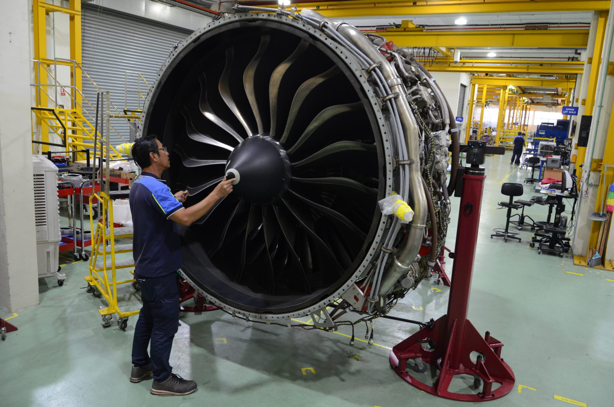 ST Engineering Secures MRO Contracts with Middle Eastern Operators for ...
