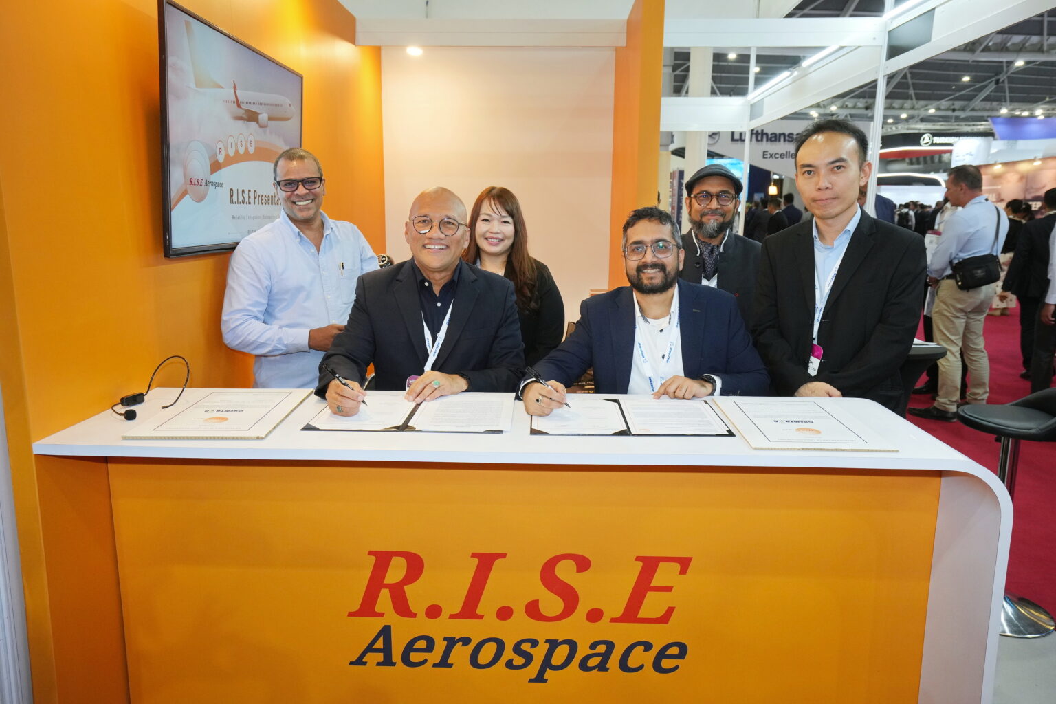 SG Pavilion at MRO APAC 2025 | Aerospace Singapore Digital